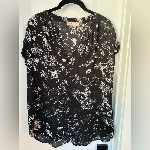 Philosophy | Tops | Philosophy Black And White Floral Top | Poshmark